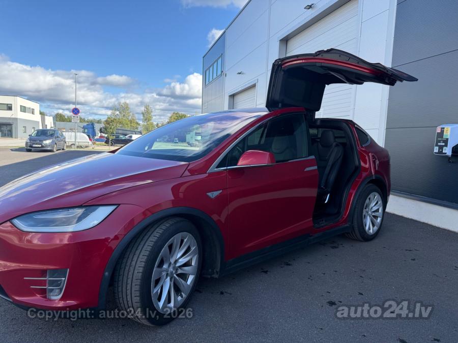 Sarkans Tesla Model X 2016 Pērnava, ar dzinēja tilpumu 0.00 L un nobraukumu 164 tūkst. km par 23999 €, foto 10 vietnē AUTOMOTO.COM.LV