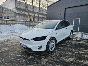 White Tesla Model X 2016 in Kaunas, with an engine capacity of 0.00 L and mileage of 173 thousand km for 12600 €, photo 3 on AUTOMOTO.COM.LV
