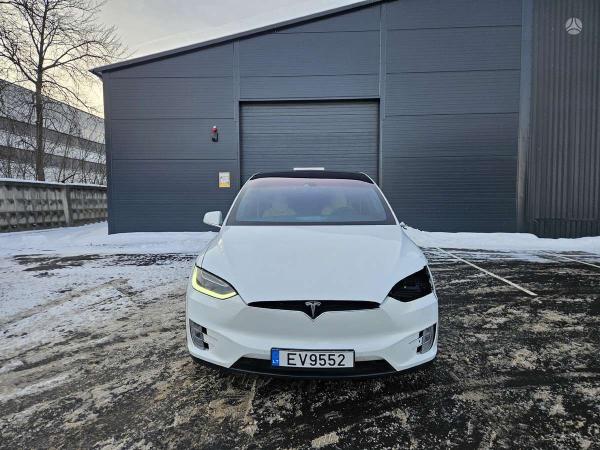 Balts Tesla Model X 2016 Kauņa, ar dzinēja tilpumu 0.00 L un nobraukumu 173 tūkst. km par 12600 €, foto 2 vietnē AUTOMOTO.COM.LV