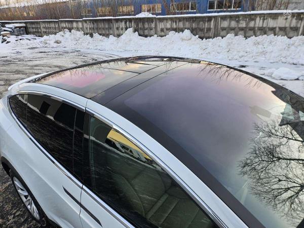 Balts Tesla Model X 2016 Kauņa, ar dzinēja tilpumu 0.00 L un nobraukumu 173 tūkst. km par 12400 €, foto 9 vietnē AUTOMOTO.COM.LV