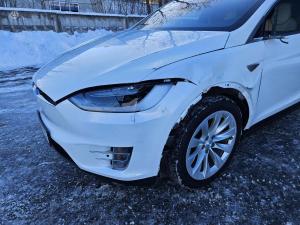 Balts Tesla Model X 2016 Kauņa, ar dzinēja tilpumu 0.00 L un nobraukumu 173 tūkst. km par 12400 €, foto 17 vietnē AUTOMOTO.COM.LV