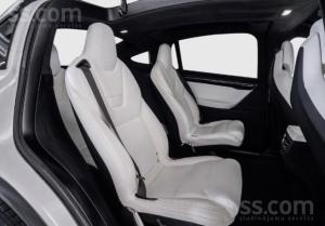 Balts Tesla Model X 2017 Rīga, ar dzinēja tilpumu 0.00 L un nobraukumu 160 tūkst. km par 27900 €, foto 6 vietnē AUTOMOTO.COM.LV