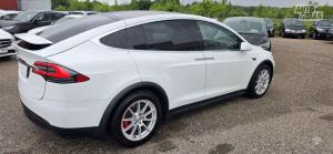 White Tesla Model X 2017 in Siauliai, with an engine capacity of 0.00 L and mileage of 164 thousand km for 31900 €, photo 7 on AUTOMOTO.COM.LV