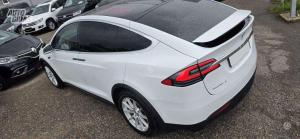 White Tesla Model X 2017 in Siauliai, with an engine capacity of 0.00 L and mileage of 164 thousand km for 31900 €, photo 8 on AUTOMOTO.COM.LV