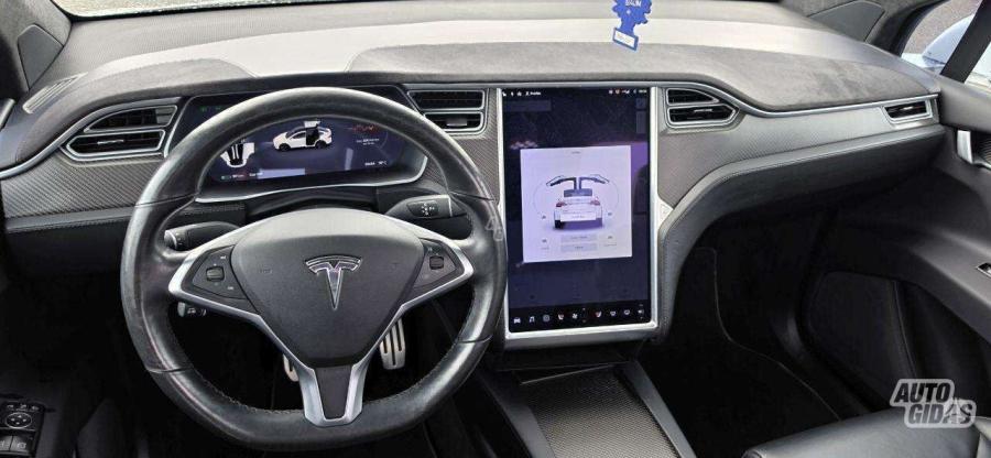 White Tesla Model X 2017 in Siauliai, with an engine capacity of 0.00 L and mileage of 164 thousand km for 31900 €, photo 9 on AUTOMOTO.COM.LV