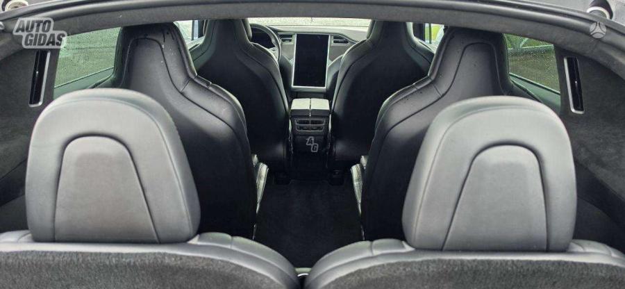 White Tesla Model X 2017 in Siauliai, with an engine capacity of 0.00 L and mileage of 164 thousand km for 31900 €, photo 11 on AUTOMOTO.COM.LV