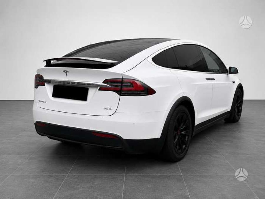 Balts Tesla Model X 2017 Viļņa, ar dzinēja tilpumu 0.00 L un nobraukumu 88 tūkst. km par 21900 €, foto 3 vietnē AUTOMOTO.COM.LV