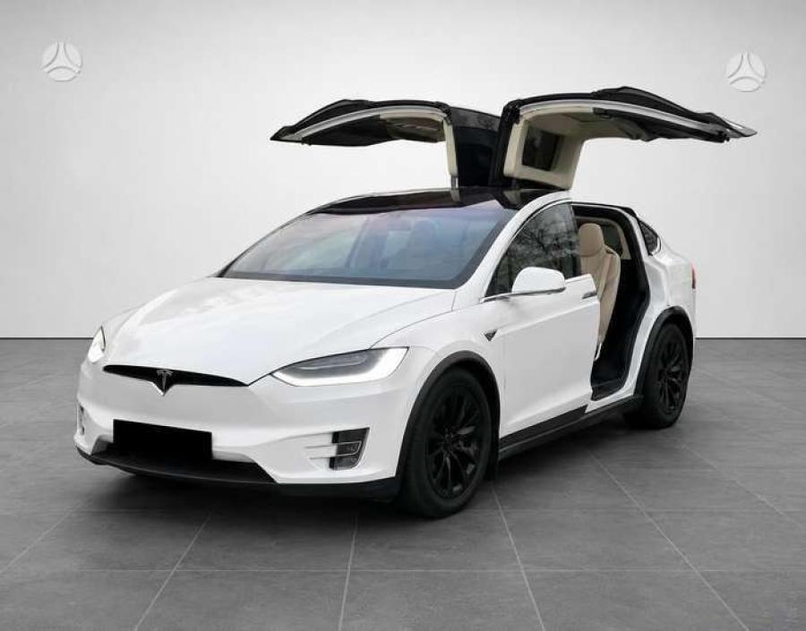 Balts Tesla Model X 2017 Viļņa, ar dzinēja tilpumu 0.00 L un nobraukumu 88 tūkst. km par 21900 €, foto 6 vietnē AUTOMOTO.COM.LV