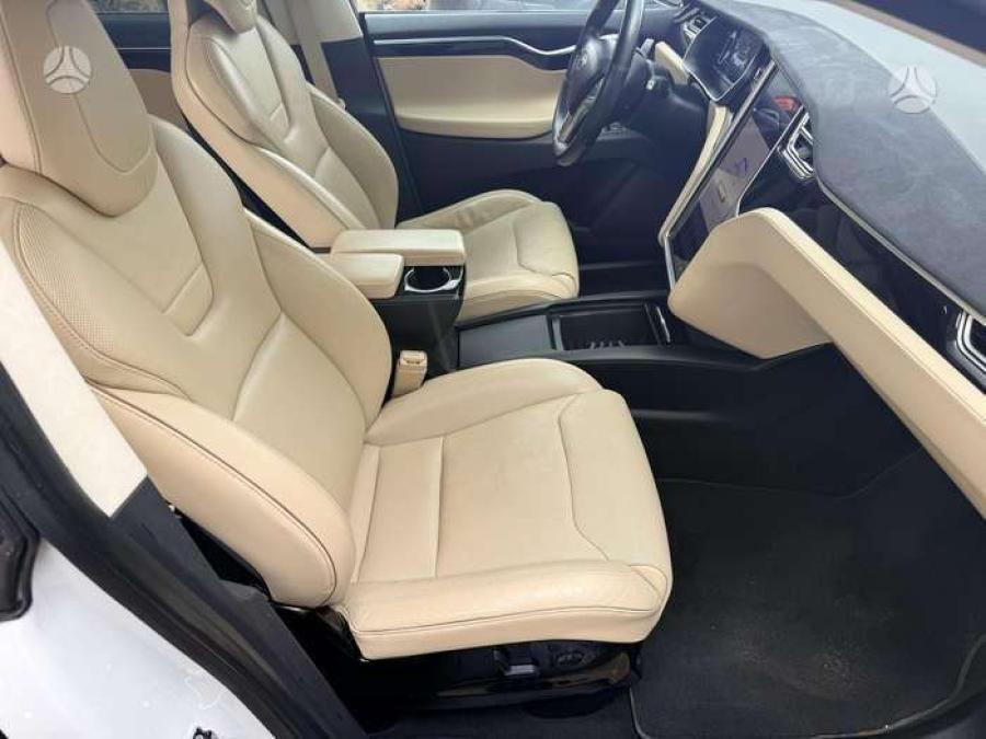 Balts Tesla Model X 2017 Viļņa, ar dzinēja tilpumu 0.00 L un nobraukumu 88 tūkst. km par 21900 €, foto 7 vietnē AUTOMOTO.COM.LV