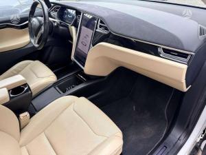 Balts Tesla Model X 2017 Viļņa, ar dzinēja tilpumu 0.00 L un nobraukumu 88 tūkst. km par 21900 €, foto 8 vietnē AUTOMOTO.COM.LV