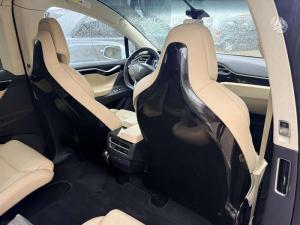 Balts Tesla Model X 2017 Viļņa, ar dzinēja tilpumu 0.00 L un nobraukumu 88 tūkst. km par 21900 €, foto 11 vietnē AUTOMOTO.COM.LV