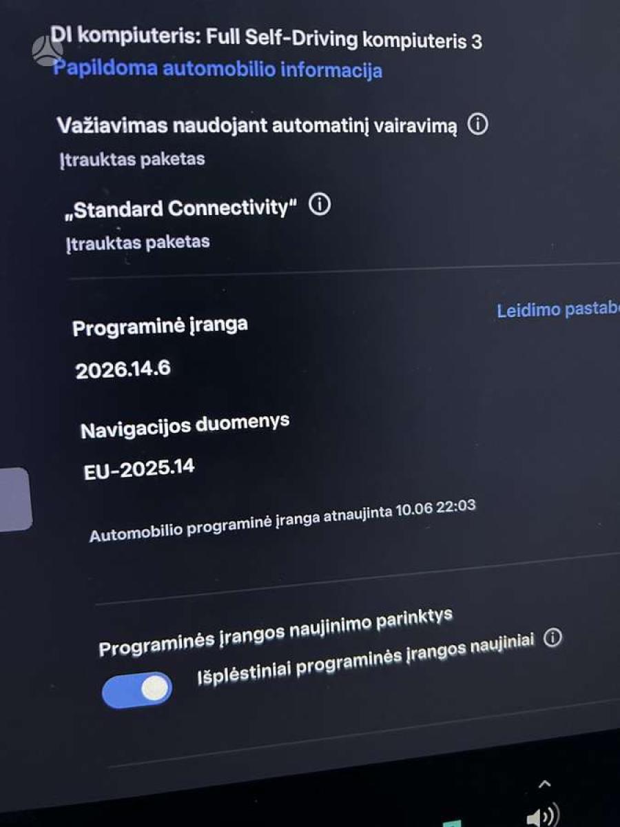 White Tesla Model X 2019 in Panevezys, with an engine capacity of 0.00 L and mileage of 175 thousand km for 33500 €, photo 16 on AUTOMOTO.COM.LV
