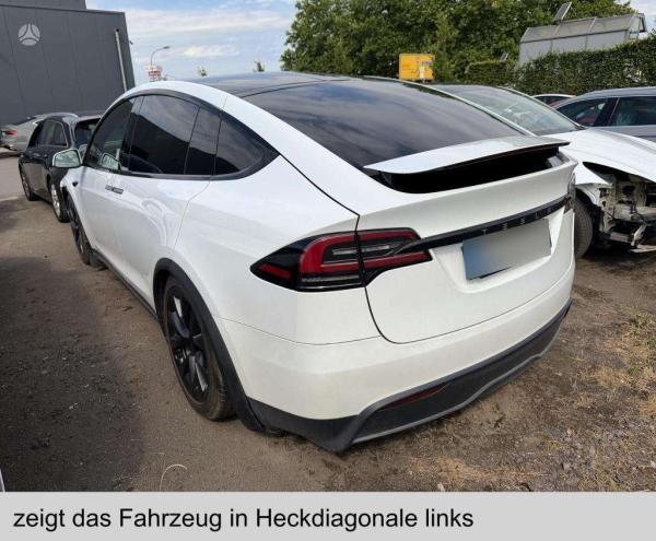 White Tesla Model X 2024 in Klaipeda, with an engine capacity of 0.00 L and mileage of 24 thousand km for 49800 €, photo 2 on AUTOMOTO.COM.LV