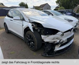 Balts Tesla Model X 2024 Klaipėda, ar dzinēja tilpumu 0.00 L un nobraukumu 24 tūkst. km par 49800 €, foto 4 vietnē AUTOMOTO.COM.LV