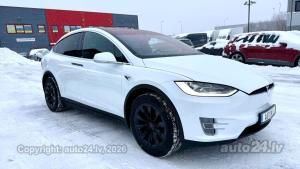 White Tesla Model X 2017 in Tallinn, with an engine capacity of 0.00 L and mileage of 116 thousand km for 36000 €, photo 3 on AUTOMOTO.COM.LV