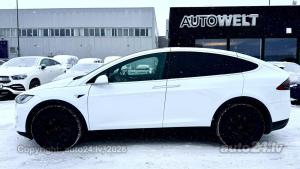 White Tesla Model X 2017 in Tallinn, with an engine capacity of 0.00 L and mileage of 116 thousand km for 36000 €, photo 5 on AUTOMOTO.COM.LV