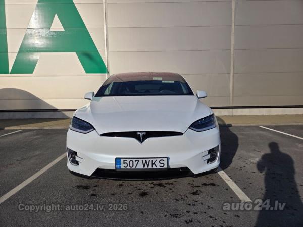 Balts Tesla Model X 2019 Tallina, ar dzinēja tilpumu 0.00 L un nobraukumu 109 tūkst. km par 34900 €, foto 2 vietnē AUTOMOTO.COM.LV