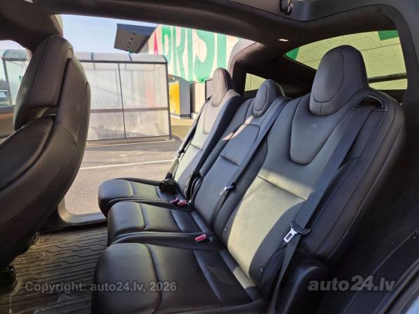 Balts Tesla Model X 2019 Tallina, ar dzinēja tilpumu 0.00 L un nobraukumu 109 tūkst. km par 34900 €, foto 10 vietnē AUTOMOTO.COM.LV
