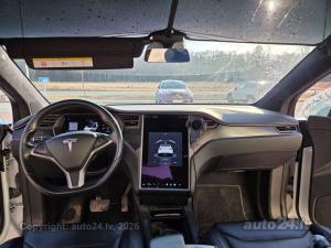 White Tesla Model X 2019 in Tallinn, with an engine capacity of 0.00 L and mileage of 109 thousand km for 34900 €, photo 11 on AUTOMOTO.COM.LV