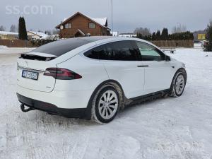 Balts Tesla Model X 2017 Rīga, ar dzinēja tilpumu 0.00 L un nobraukumu 218 tūkst. km par 20450 €, foto 4 vietnē AUTOMOTO.COM.LV