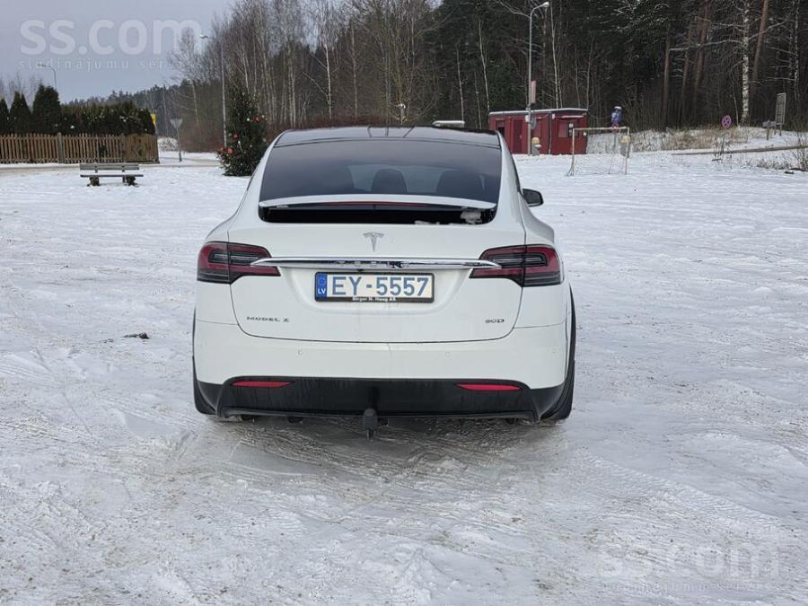 Balts Tesla Model X 2017 Rīga, ar dzinēja tilpumu 0.00 L un nobraukumu 218 tūkst. km par 20450 €, foto 5 vietnē AUTOMOTO.COM.LV