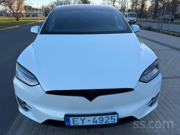 Белый Тесла Модель X 2017 в Юрмала, объемом двигателя 0.00 л и пробегом 167 тыс. км за 23499 €, фото 3 на AUTOMOTO.COM.LV