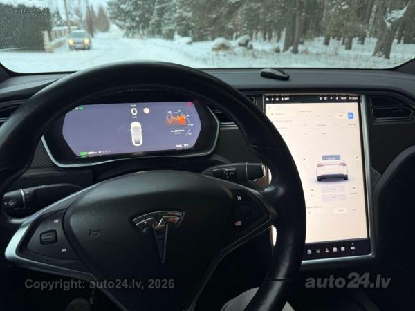 Balts Tesla Model X 2017 Tartu, ar dzinēja tilpumu 0.00 L un nobraukumu 118 tūkst. km par 32990 €, foto 6 vietnē AUTOMOTO.COM.LV