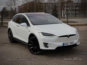 Белый Тесла Модель X 2017 в Тарту, объемом двигателя 0.00 л и пробегом 118 тыс. км за 32490 €, фото  на AUTOMOTO.COM.LV