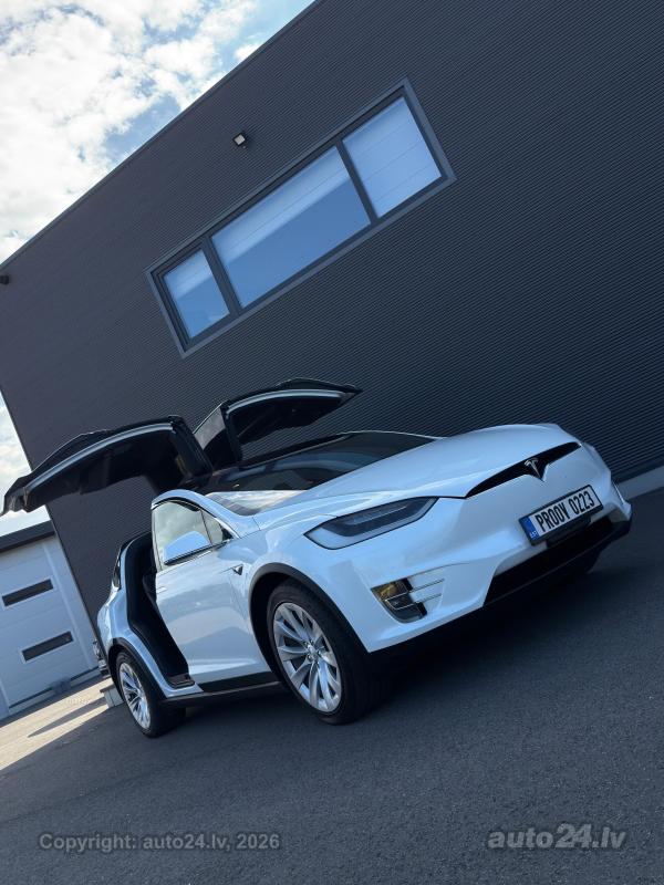 Tesla Model X 2018 Tallina vietnē Balts Tesla Model X 2018 Tallina, ar dzinēja tilpumu 0.00 L un nobraukumu 255 tūkst. km par 24990 €, foto 10 vietnē AUTOMOTO.COM.LV