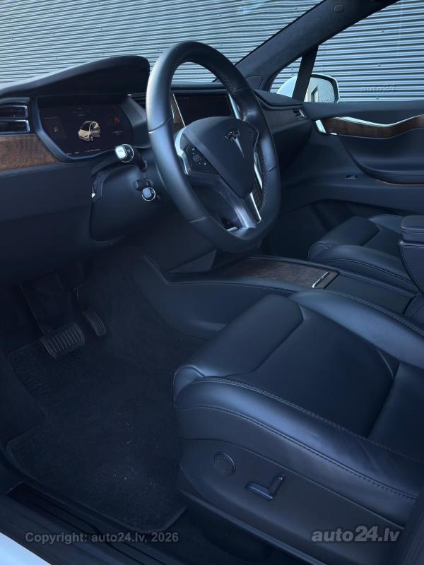 Tesla Model X 2018 Tallina vietnē Balts Tesla Model X 2018 Tallina, ar dzinēja tilpumu 0.00 L un nobraukumu 255 tūkst. km par 24990 €, foto 11 vietnē AUTOMOTO.COM.LV