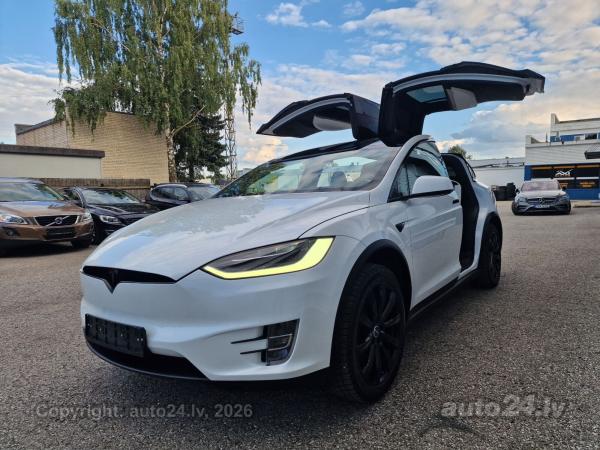 Balts Tesla Model X 2019 Tartu, ar dzinēja tilpumu 0.00 L un nobraukumu 219 tūkst. km par 28490 €, foto 2 vietnē AUTOMOTO.COM.LV
