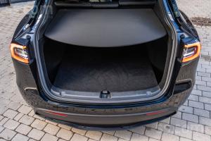 Black Tesla Model Y 2022 in Riga, with an engine capacity of 0.00 L and mileage of 41 thousand km for 38990 €, photo 36 on AUTOMOTO.COM.LV