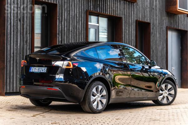 Melns Tesla Model Y 2022 Rīga, ar dzinēja tilpumu 0.00 L un nobraukumu 41 tūkst. km par 38990 €, foto 6 vietnē AUTOMOTO.COM.LV