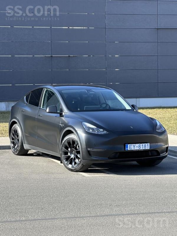 Melns Tesla Model Y 2021 Rīga, ar dzinēja tilpumu 0.00 L un nobraukumu 88 tūkst. km par 30400 €, foto 1 vietnē AUTOMOTO.COM.LV