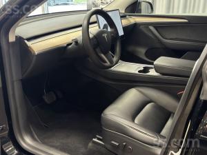 Melns Tesla Model Y 2021 Rīga, ar dzinēja tilpumu 0.00 L un nobraukumu 90 tūkst. km par 31990 €, foto 10 vietnē AUTOMOTO.COM.LV