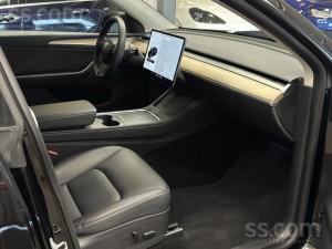 Melns Tesla Model Y 2021 Rīga, ar dzinēja tilpumu 0.00 L un nobraukumu 90 tūkst. km par 31990 €, foto 13 vietnē AUTOMOTO.COM.LV