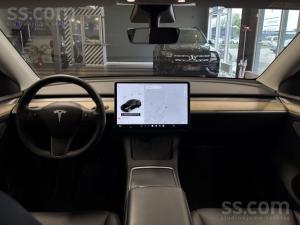 Melns Tesla Model Y 2021 Rīga, ar dzinēja tilpumu 0.00 L un nobraukumu 90 tūkst. km par 31990 €, foto 15 vietnē AUTOMOTO.COM.LV