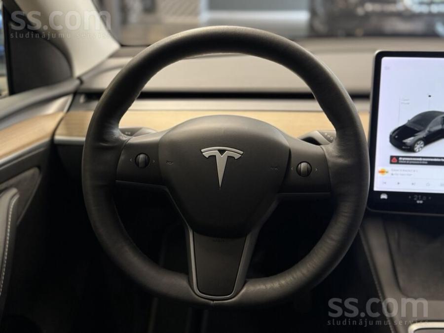 Melns Tesla Model Y 2021 Rīga, ar dzinēja tilpumu 0.00 L un nobraukumu 90 tūkst. km par 31990 €, foto 16 vietnē AUTOMOTO.COM.LV
