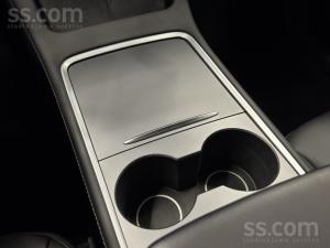 Melns Tesla Model Y 2021 Rīga, ar dzinēja tilpumu 0.00 L un nobraukumu 90 tūkst. km par 31990 €, foto 23 vietnē AUTOMOTO.COM.LV