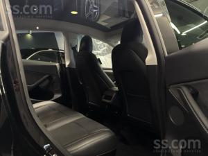 Melns Tesla Model Y 2021 Rīga, ar dzinēja tilpumu 0.00 L un nobraukumu 90 tūkst. km par 31990 €, foto 26 vietnē AUTOMOTO.COM.LV
