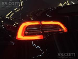 Melns Tesla Model Y 2021 Rīga, ar dzinēja tilpumu 0.00 L un nobraukumu 90 tūkst. km par 31990 €, foto 29 vietnē AUTOMOTO.COM.LV