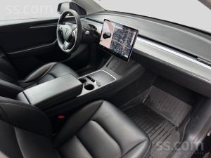 Черный Тесла Модель Y 2021 в Рига, объемом двигателя 0.00 л и пробегом 88 тыс. км за 32490 €, фото 6 на AUTOMOTO.COM.LV