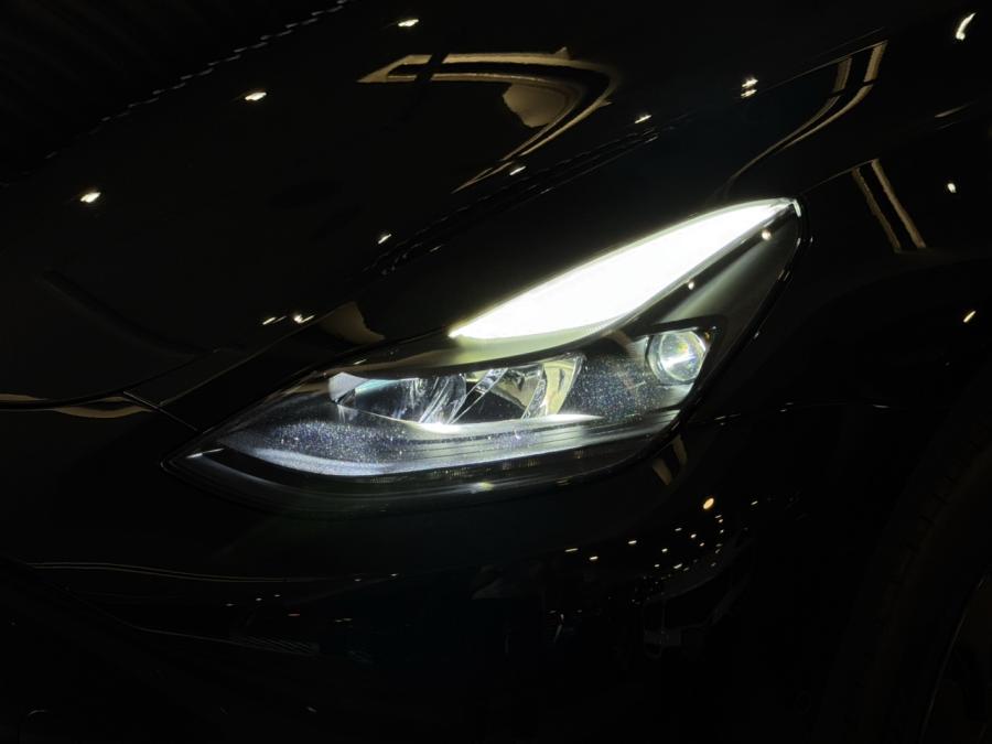 Black Tesla Model Y 2021 in Riga, with an engine capacity of 0.00 L and mileage of 90 thousand km for 31990 €, photo 27 on AUTOMOTO.COM.LV