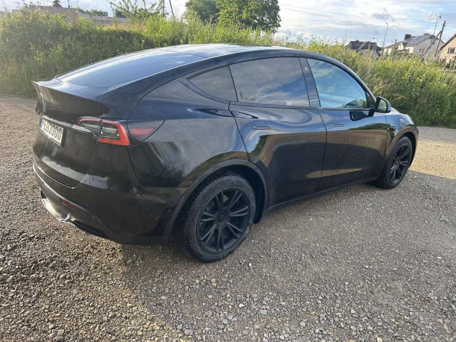 Melns Tesla Model Y 2021 Klaipėda, ar dzinēja tilpumu 0.00 L un nobraukumu 101 tūkst. km par 21999 €, foto 3 vietnē AUTOMOTO.COM.LV