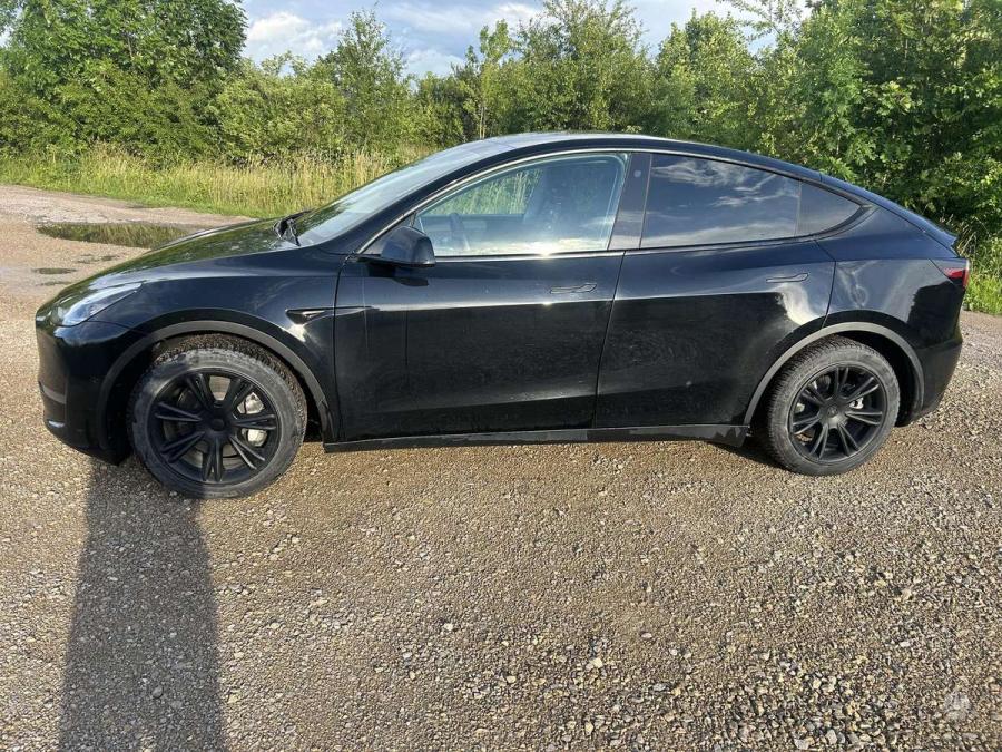 Melns Tesla Model Y 2021 Klaipėda, ar dzinēja tilpumu 0.00 L un nobraukumu 101 tūkst. km par 21999 €, foto 6 vietnē AUTOMOTO.COM.LV