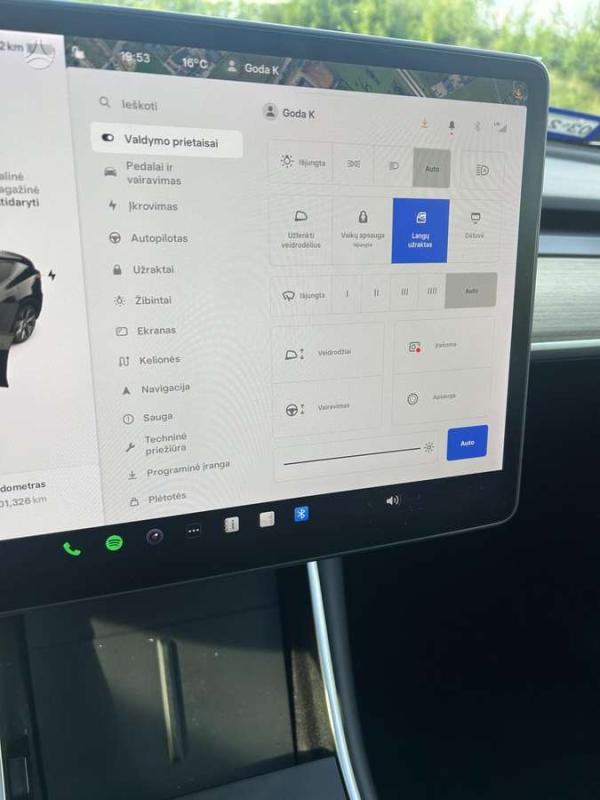 Black Tesla Model Y 2021 in Klaipeda, with an engine capacity of 0.00 L and mileage of 101 thousand km for 21999 €, photo 8 on AUTOMOTO.COM.LV