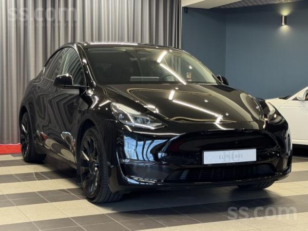 Черный Тесла Модель Y 2021 в Рига, объемом двигателя 0.00 л и пробегом 106 тыс. км за 32990 €, фото 3 на AUTOMOTO.COM.LV