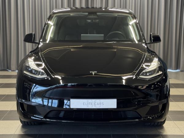 Melns Tesla Model Y 2021 Rīga, ar dzinēja tilpumu 0.00 L un nobraukumu 106 tūkst. km par 32990 €, foto 1 vietnē AUTOMOTO.COM.LV