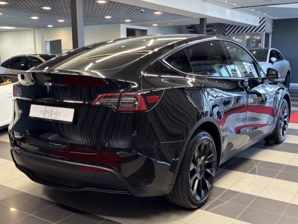 Melns Tesla Model Y 2021 Rīga, ar dzinēja tilpumu 0.00 L un nobraukumu 106 tūkst. km par 32990 €, foto 3 vietnē AUTOMOTO.COM.LV