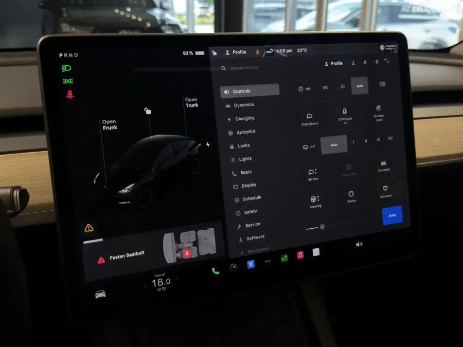 Black Tesla Model Y 2021 in Marupe, with an engine capacity of 0.00 L and mileage of 106 thousand km for 32990 €, photo 7 on AUTOMOTO.COM.LV